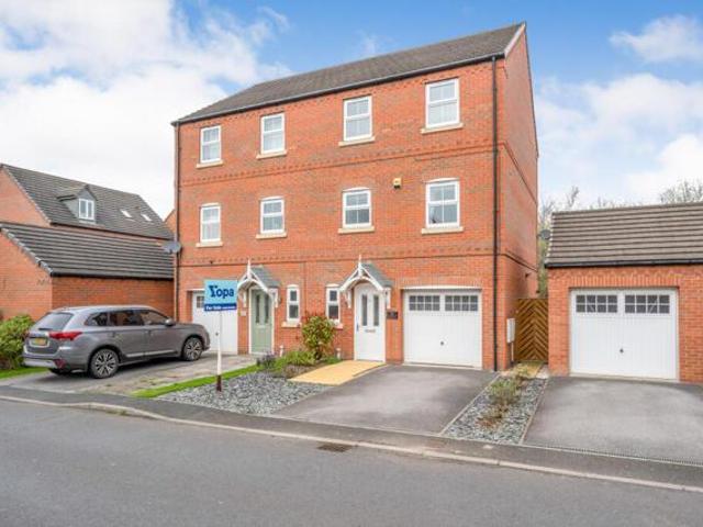 4 Bedroom House Barnsley Barnsley LS100824849
