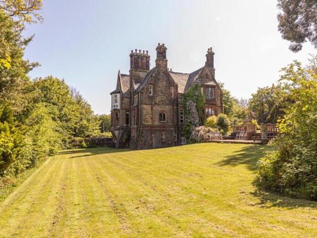 4 Bedroom House Barrow In Furness Cumbria 99344763