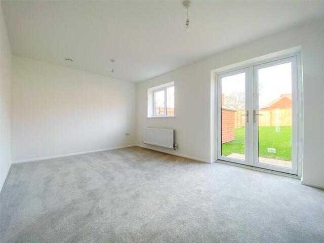 4 Bedroom House Basingstoke Hampshire LS88845376