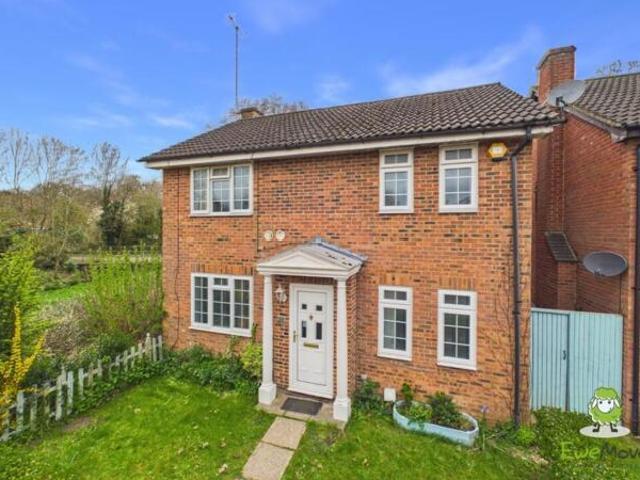 4 Bedroom House Basingstoke Hampshire 101678527