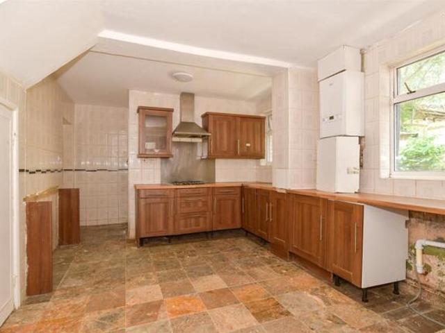 4 Bedroom House Bexley Kent 100398548