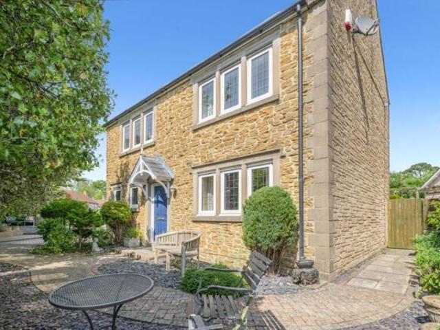 4 Bedroom House Beaminster Dorset 98903274