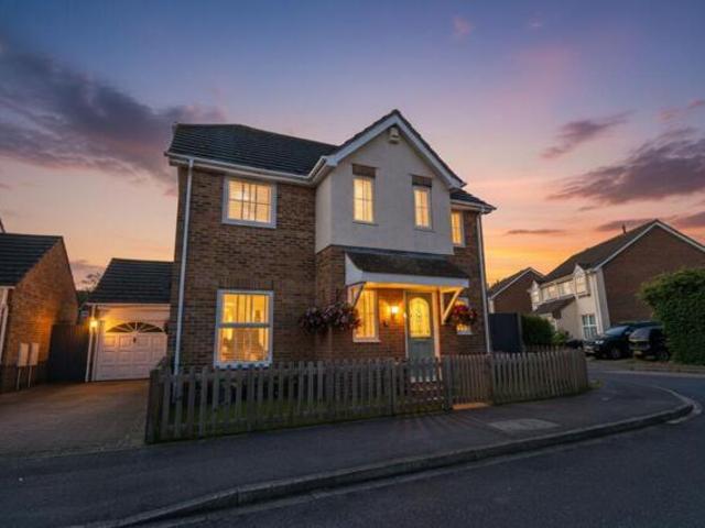 4 Bedroom House Bedford Bedford Borough 99895664