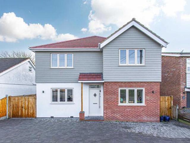 4 Bedroom House Benfleet Essex 99641967