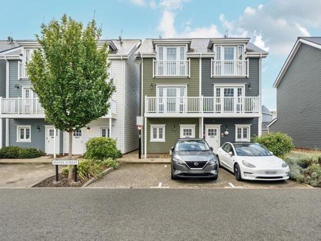 4 Bedroom House Berkshire Reading 100317041