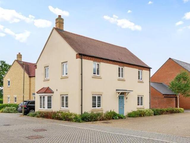 4 Bedroom House Bicester Oxfordshire LS99773794