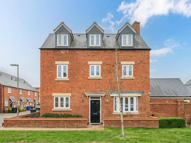 4 Bedroom House Bicester Oxfordshire LS100343011