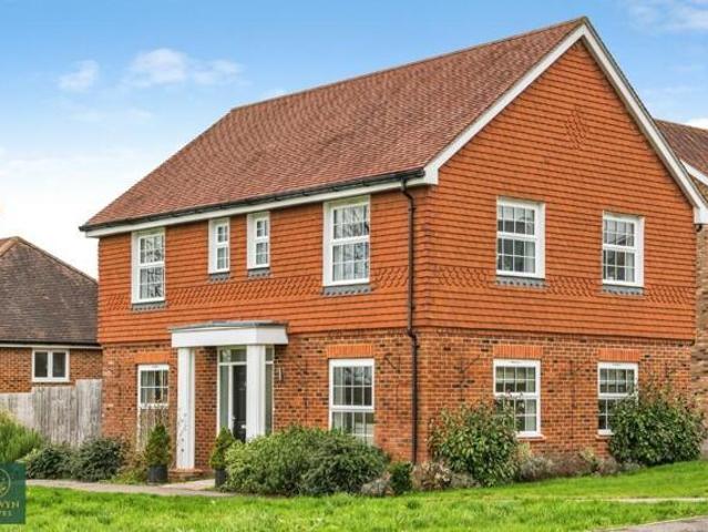 4 Bedroom House Billinghurst West Sussex 99736016
