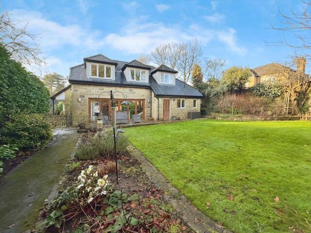 4 Bedroom House Bingley Bradford LS98766123