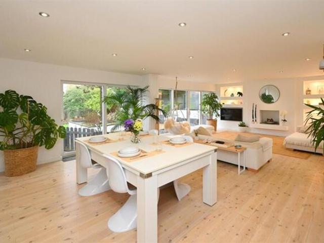 4 Bedroom House Birmingham Birmingham LS99572175