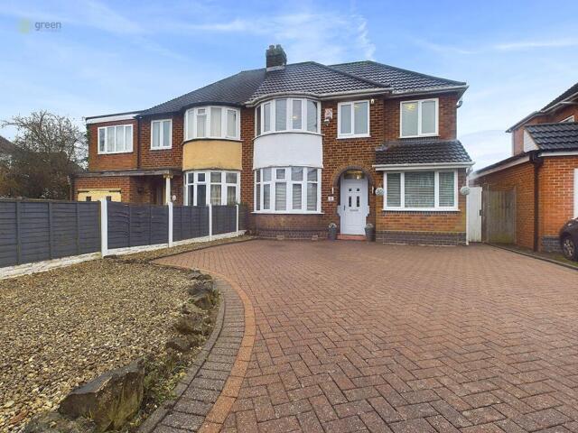 4 Bedroom House Birmingham Solihull LS98903501