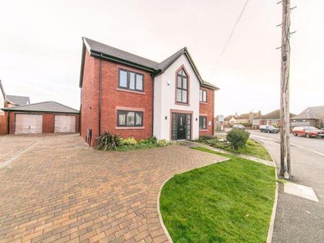 4 Bedroom House Blackpool Lancashire 99345219