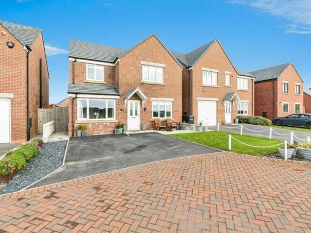 4 Bedroom House Blackpool Lancashire LS98545831