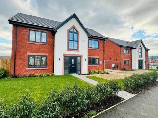 4 Bedroom House Blackpool Lancashire LS100132445