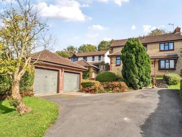 4 Bedroom House Bruton Somerset LS98930281
