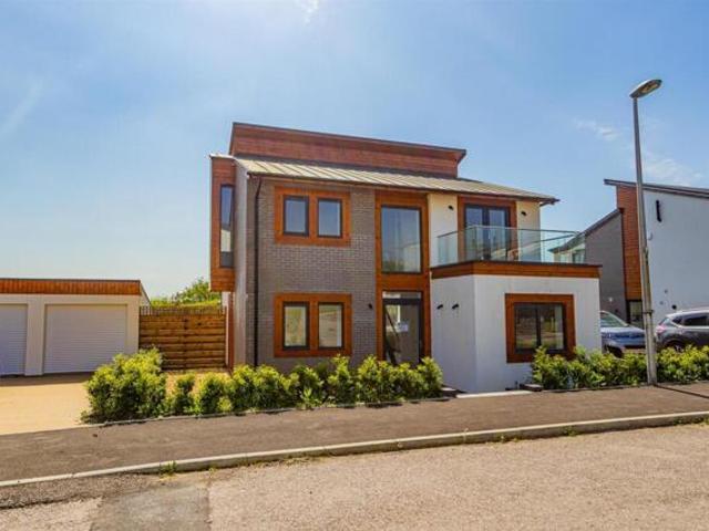 4 Bedroom House Brynna Brynna 100096601