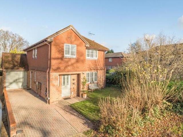 4 Bedroom House Bracknell Bracknell Forest 101168195