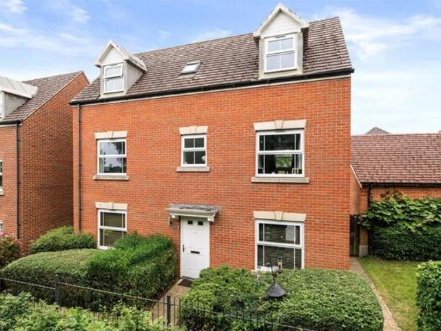 4 Bedroom House Bracknell Bracknell Forest 99951889