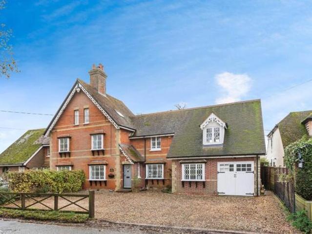 4 Bedroom House Bramley Bramley 100426520