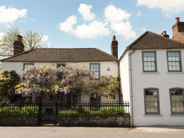 4 Bedroom House Bray Windsor And Maidenhead LS99608428