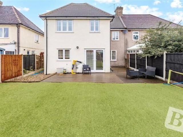 4 Bedroom House Brentwood Essex LS101678348