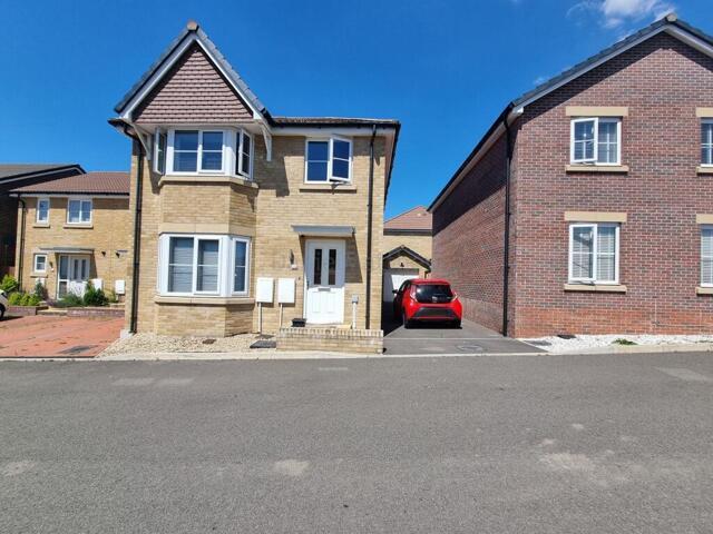 4 Bedroom House Bridgend Bridgend 98718374