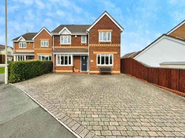 4 Bedroom House Bridgend Bridgend 99641707