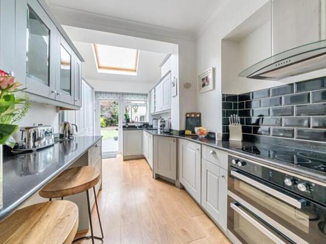 4 Bedroom House Bromley Greater London 101892413