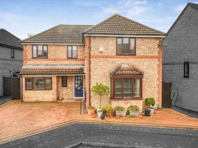 4 Bedroom House Browns Wood Browns Wood LS100023872
