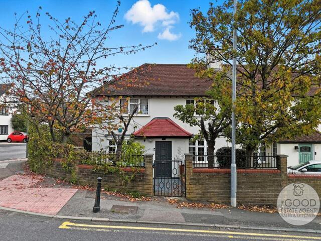 4 Bedroom House Buckhurst Hill Essex 100398342