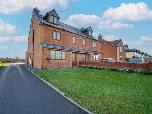 4 Bedroom House Bulkington Warwickshire LS100058330