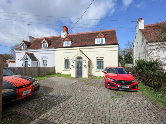 4 Bedroom House Burgess Hill West Sussex 101996236