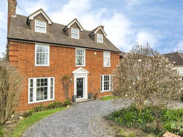 4 Bedroom House Burnham Berkshire 100786726