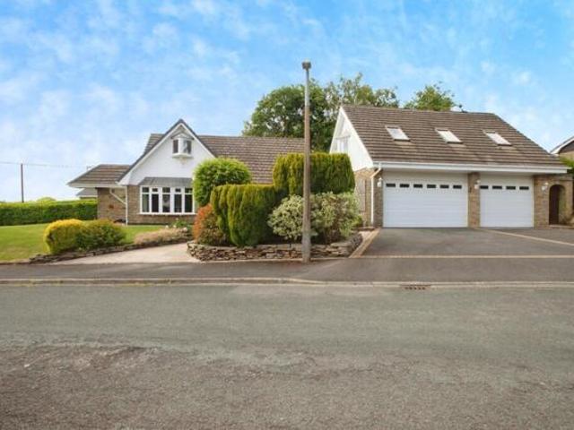 4 Bedroom House Burnley Lancashire 101678749