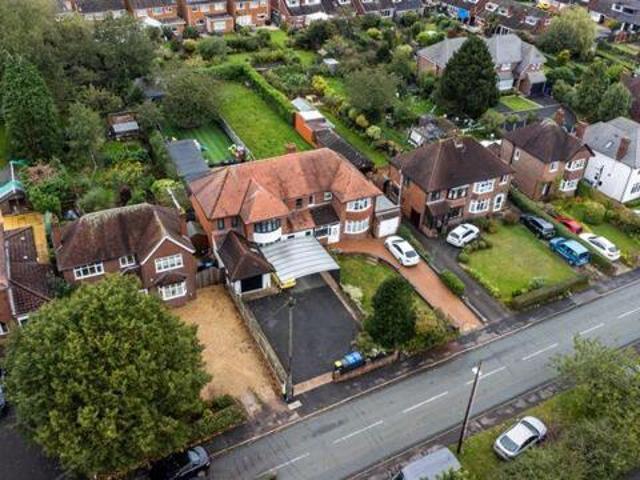 4 Bedroom House Burntwood Staffordshire LS99840203
