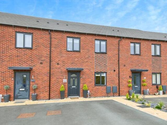 4 Bedroom House Burton On Trent Staffordshire 98278465