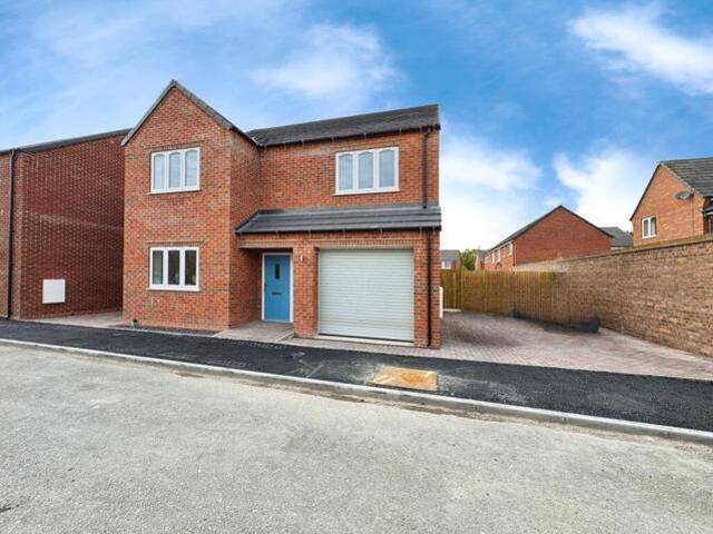 4 Bedroom House Burton On Trent Staffordshire 99130254
