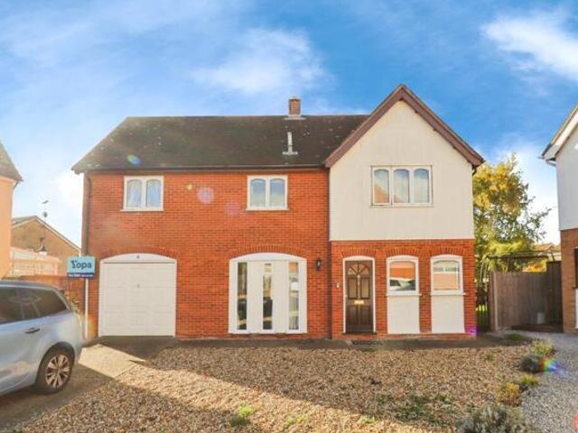 4 Bedroom House Bury St. Edmunds Suffolk LS99808647