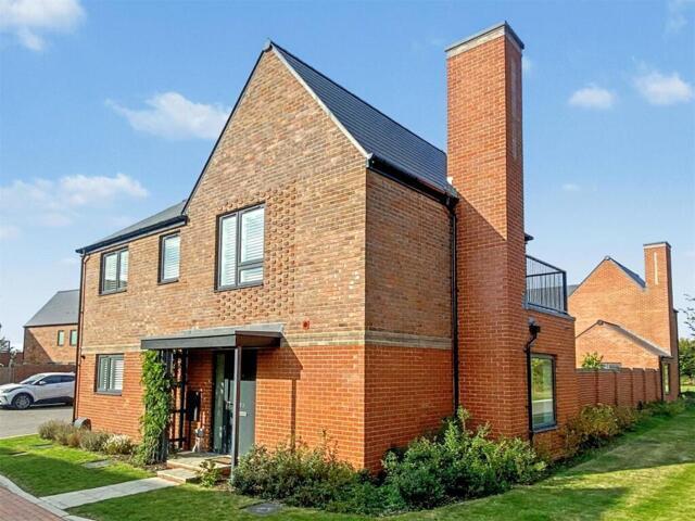 4 Bedroom House Godalming Surrey 99315382