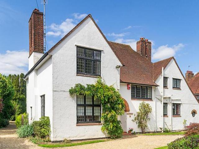 4 Bedroom House Gerrards Cross Buckinghamshire 99161558