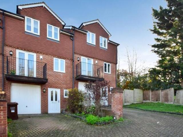 4 Bedroom House Gillingham Medway LS100503173