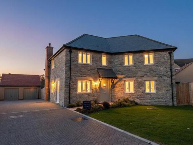 4 Bedroom House Glastonbury Glastonbury LS99092610