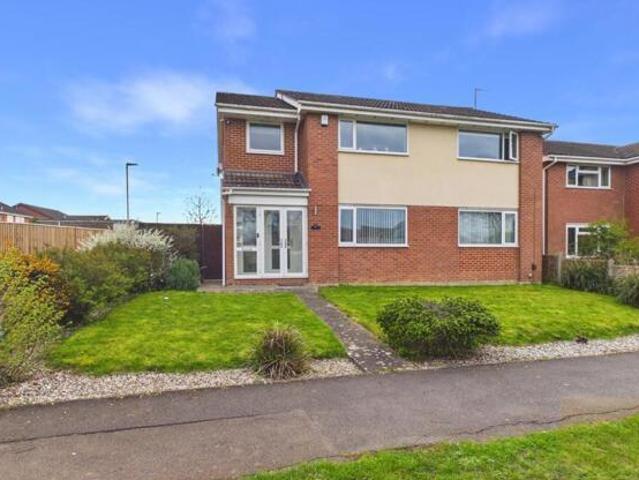 4 Bedroom House Gloucester Gloucestershire 101675993