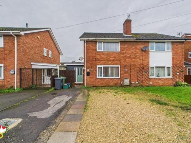 4 Bedroom House Gloucester Gloucestershire 99926177