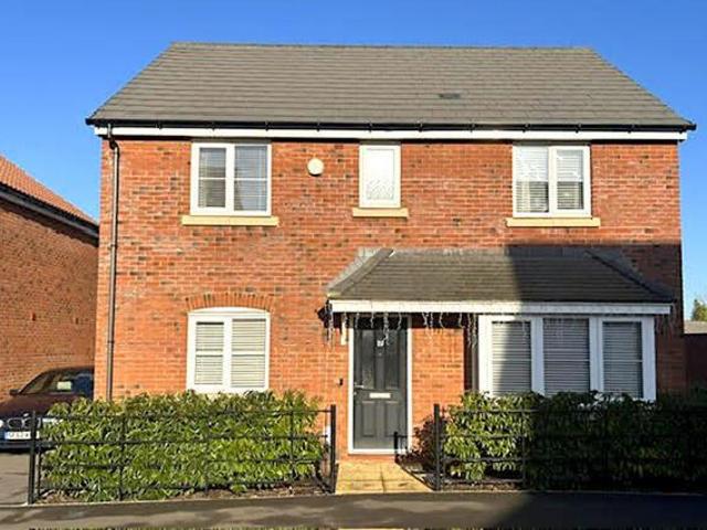 4 Bedroom House Gloucestershire Gloucestershire 98903646