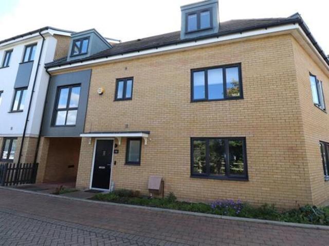 4 Bedroom House Greenhithe Kent 98903625