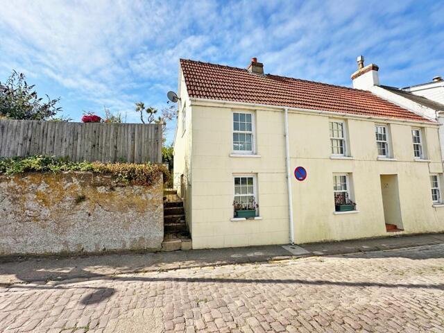 4 Bedroom House Guernsey Guernsey 100503073