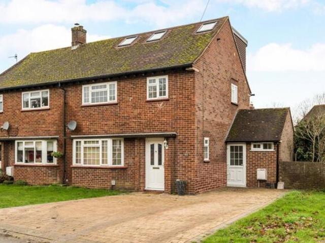 4 Bedroom House Guildford Surrey 99773480
