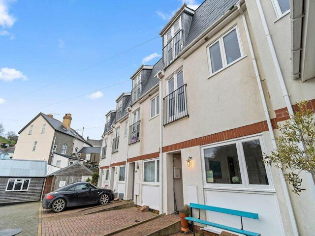 4 Bedroom House Gwynedd Gwynedd LS100426193