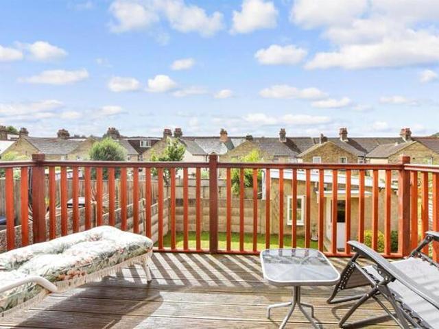4 Bedroom House Dover Kent 99161674